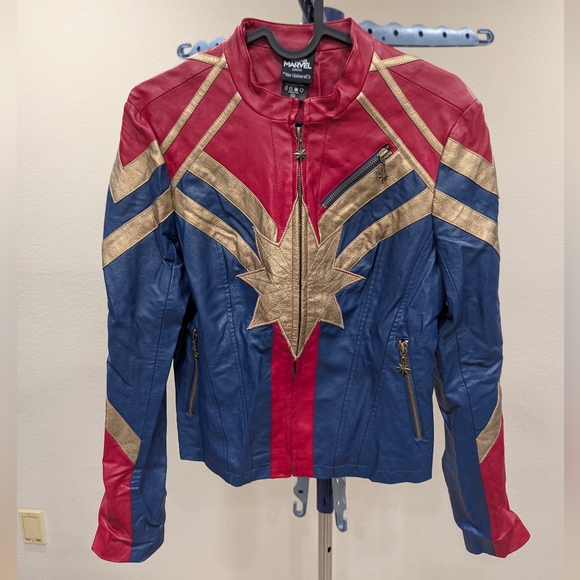 Her Universe | Jackets & Coats | Her Universe Marvel Captain Marvel ...